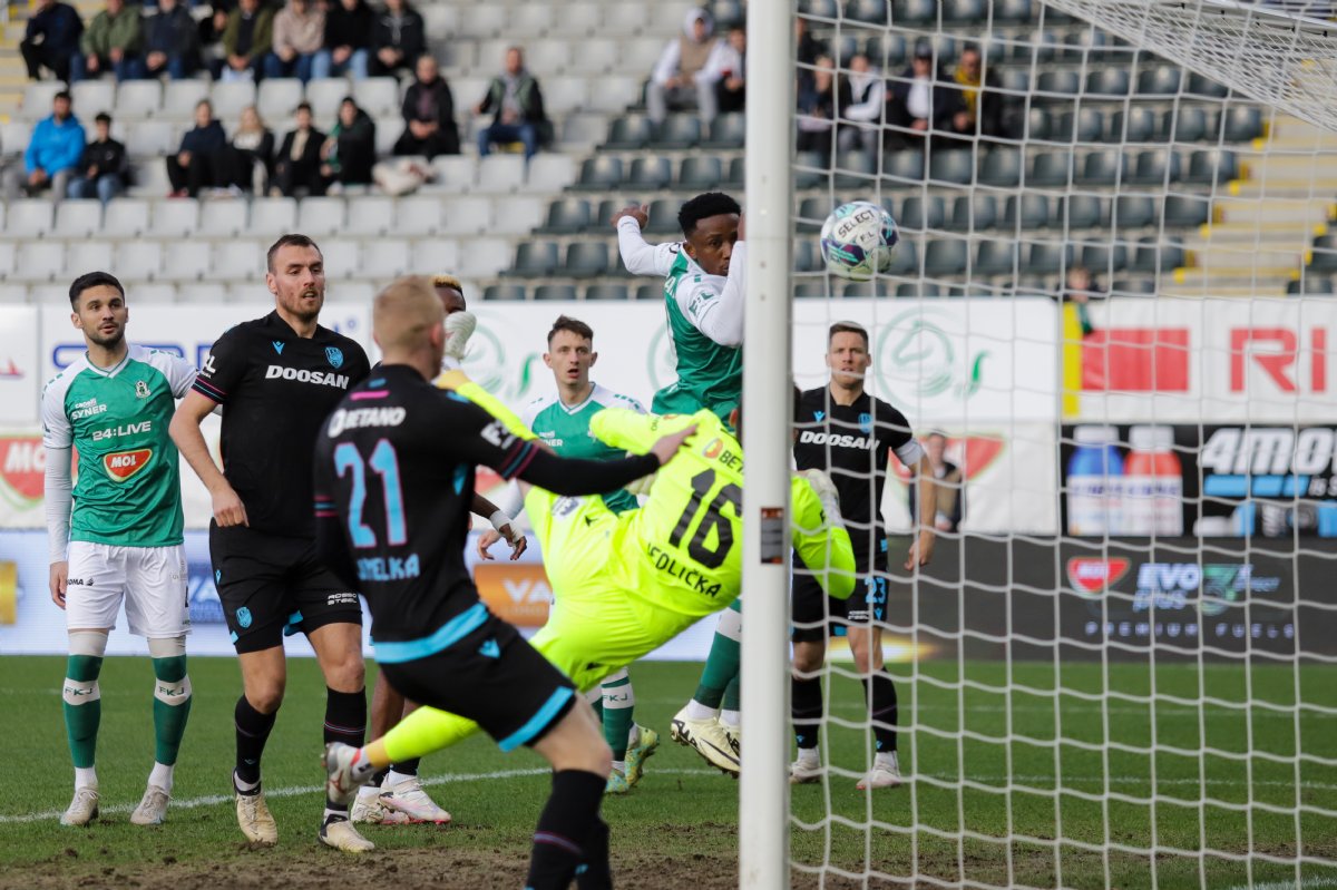 Jablonec končí ve čtvrtfinále MOL Cupu, Plzeň vyhrála na Střelnici 3:0 ...